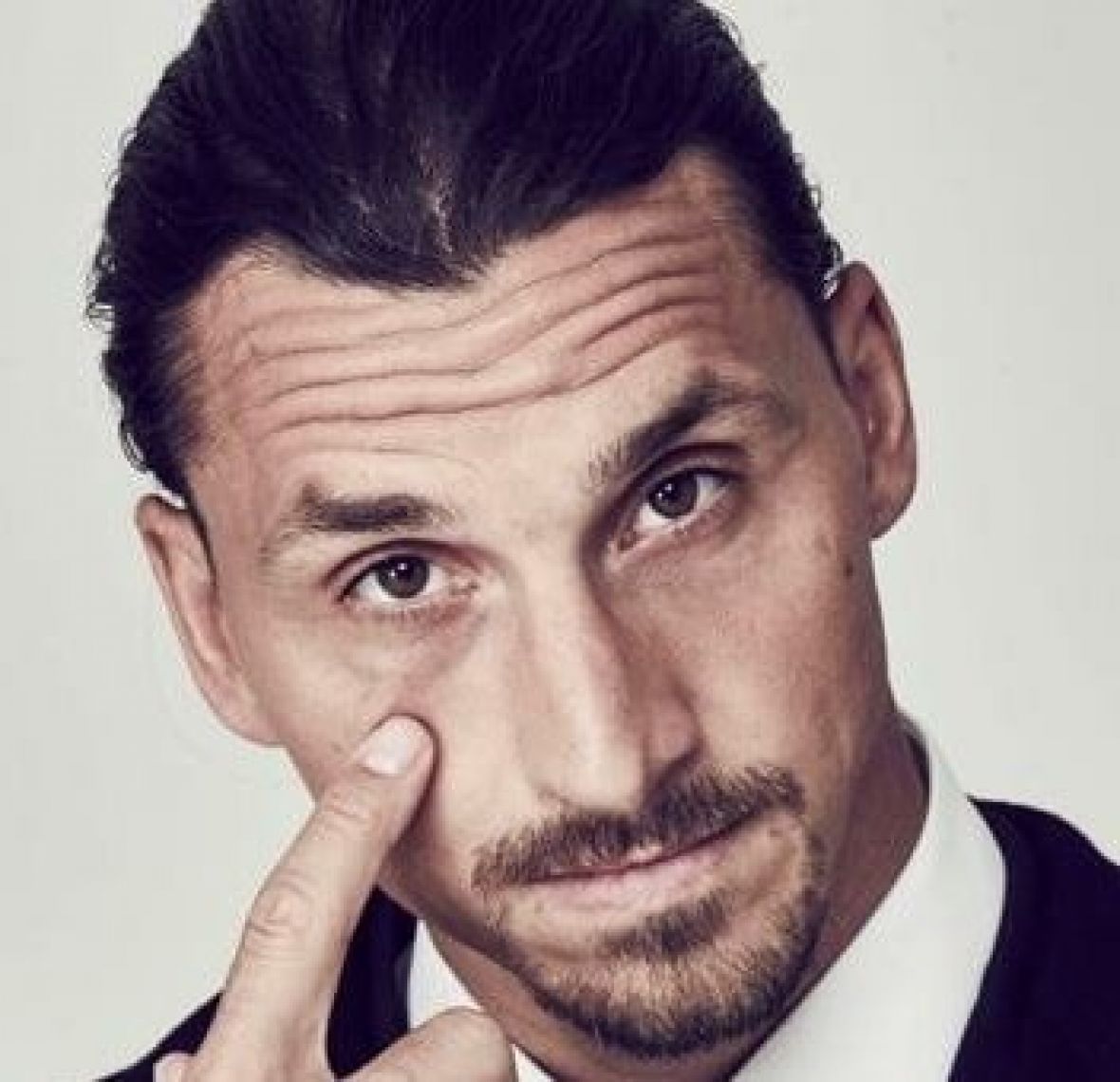 Twitter /Ibrahimović čestitao Božić u svom stilu: Jednima smiješno, a ...