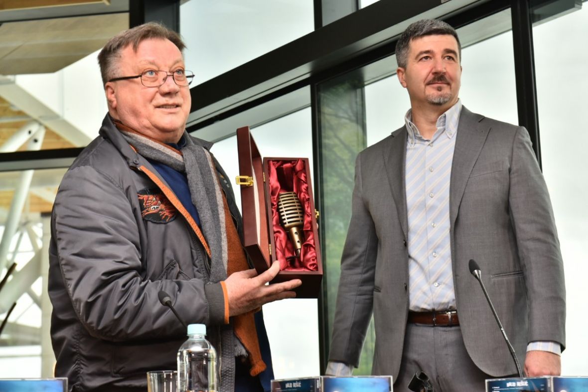 Halid Bešlić promovirao novi album: Sarajevo je moje, Trebević je moj ...