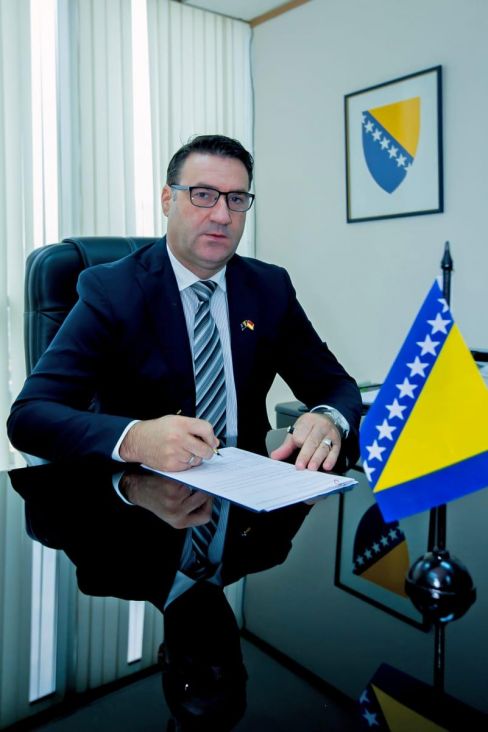 Halilović, ambasador velikog srca: Pandemija podcrtava apsurdnost svih ...