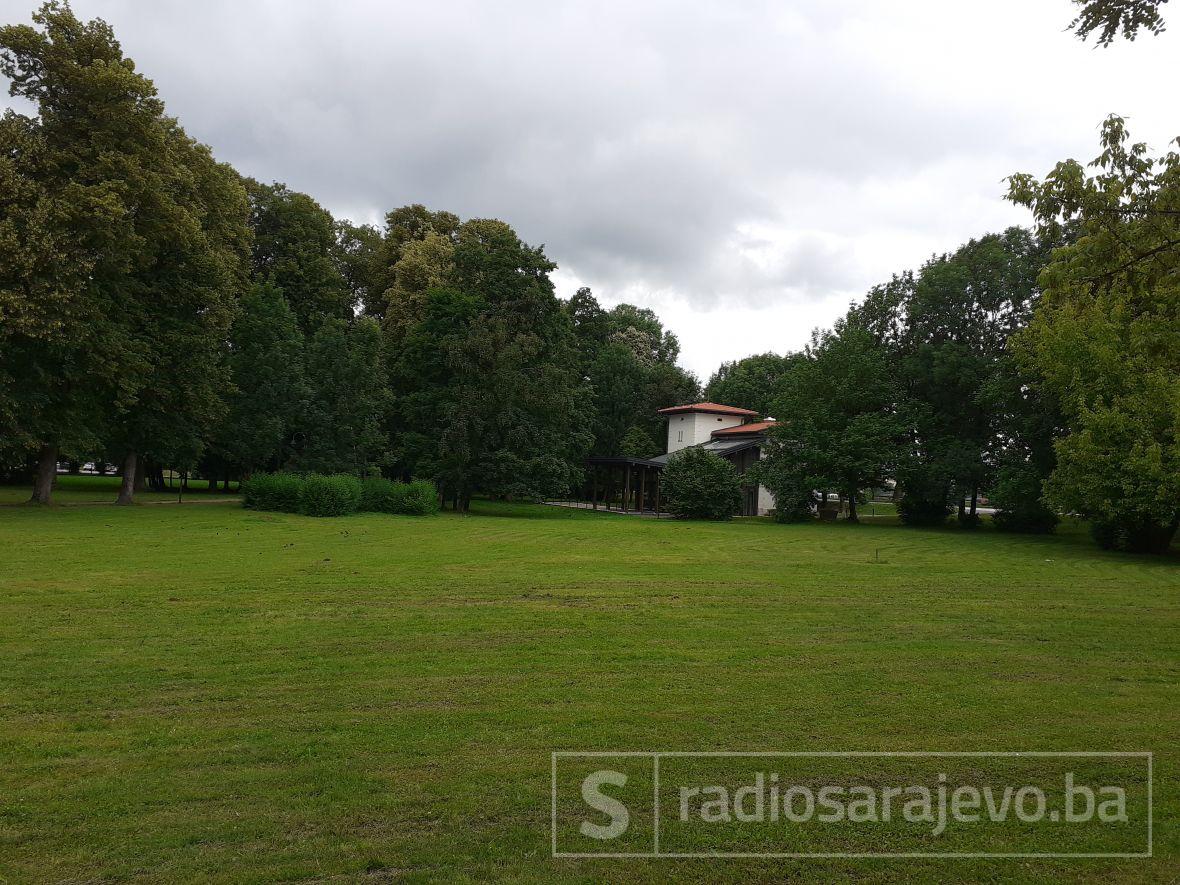 Ilidža /Velika Aleja i Vrelo Bosne: Žubor vode i cvrkut ptica remete ...