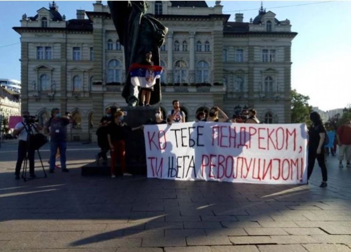 ! /Novi protesti u Srbiji, hiljade na ulicama: Blokiran autoput u Novom ...