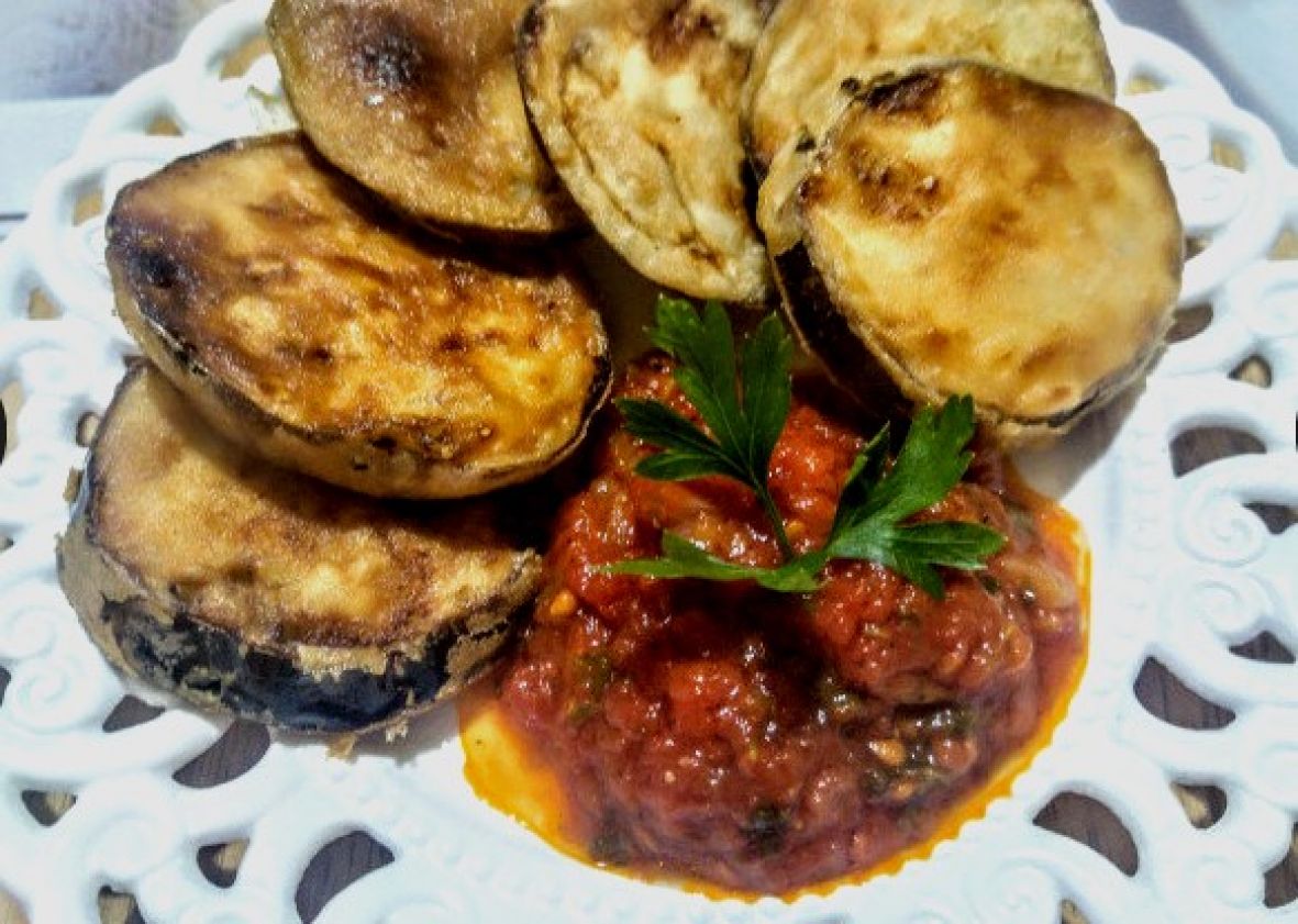 Recepti /I najveći skeptici će ga zavoljeti: Pohovani patlidžan na ...