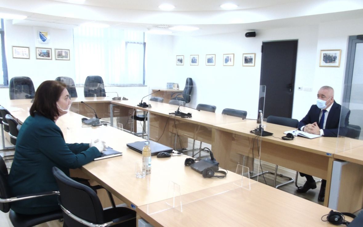 BiH /Prvi sastanak tužiteljice Tadić i direktora SIPA-e Ćuluma / Radio ...