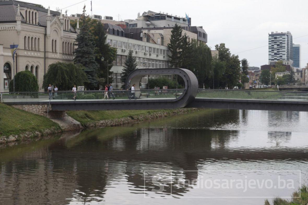 Sarajevo /Dan uz obalu: Prošetajte s nama duž Miljacke / Radio Sarajevo
