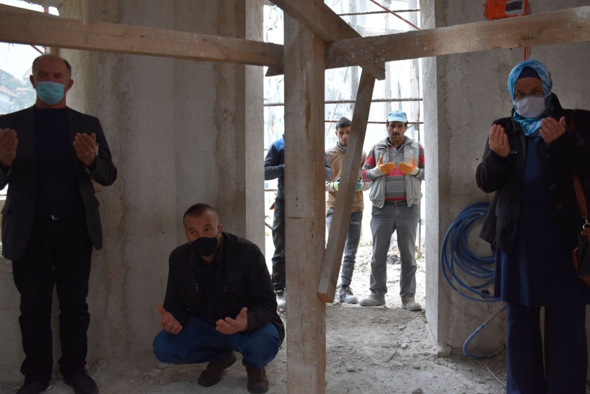 BiH /Obilježena 450. godišnjica izgradnje džamije u Čajniču / Radio ...