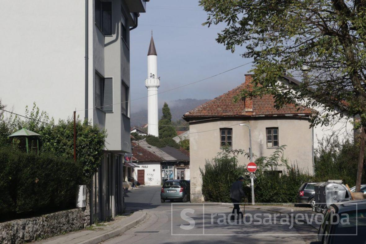 Simbol Konjica /Stari kameni most: Mjesto gdje se Bosna spaja s ...
