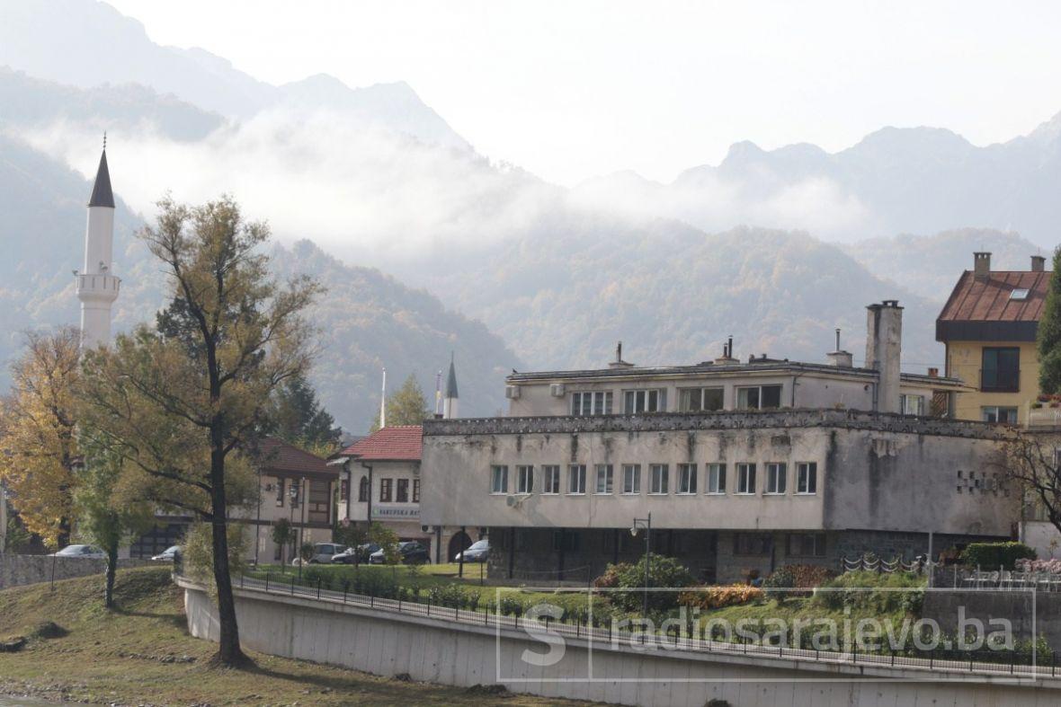 Simbol Konjica /Stari kameni most: Mjesto gdje se Bosna spaja s ...