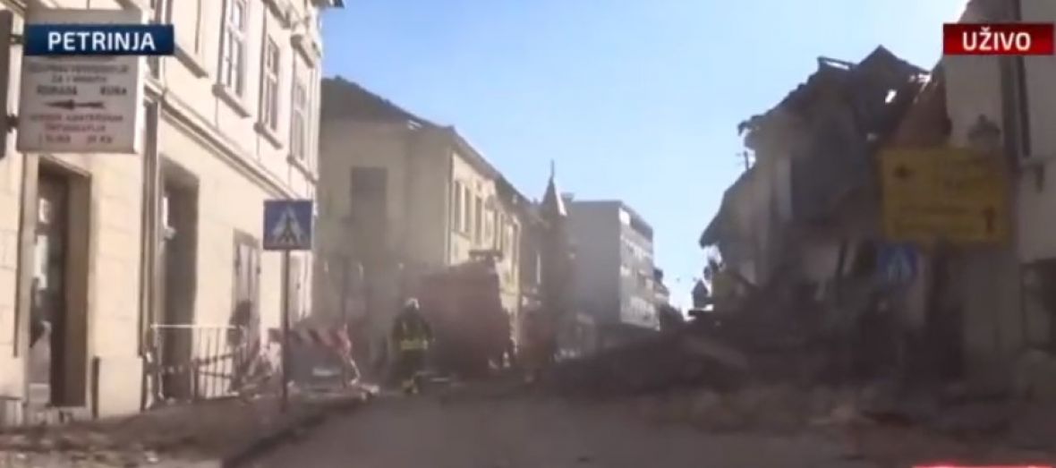 Hrvatska /Petrinja: Poginulo jedno dijete, pola grada srušeno / Radio ...