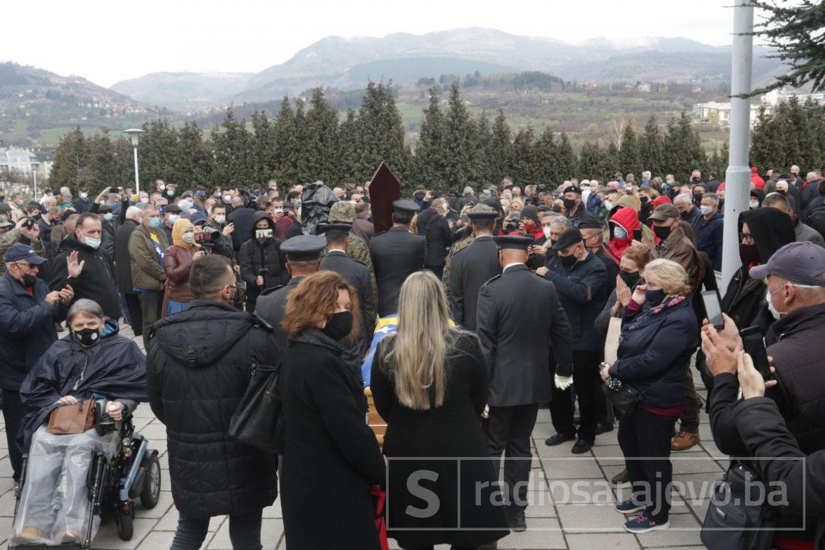 Sarajevo /Sahranjen general Jovan Divjak: Adio, komandante / Radio Sarajevo