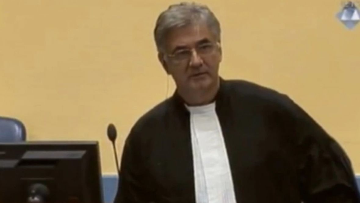 Negiranje zločina/Advokat zločinca Mladića: Negatore genocida će ...