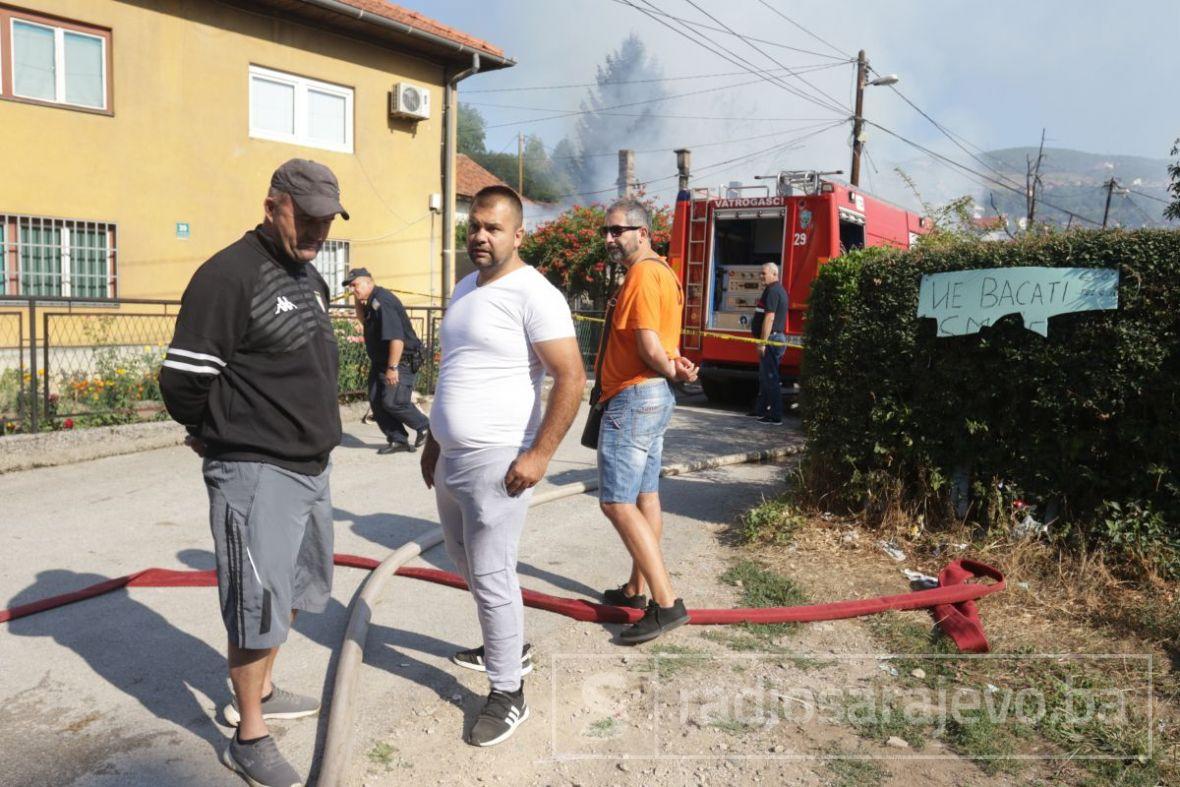 Sarajevo /Novi detalji požara u Buća Potoku: Izgorjelo šest baraka ...